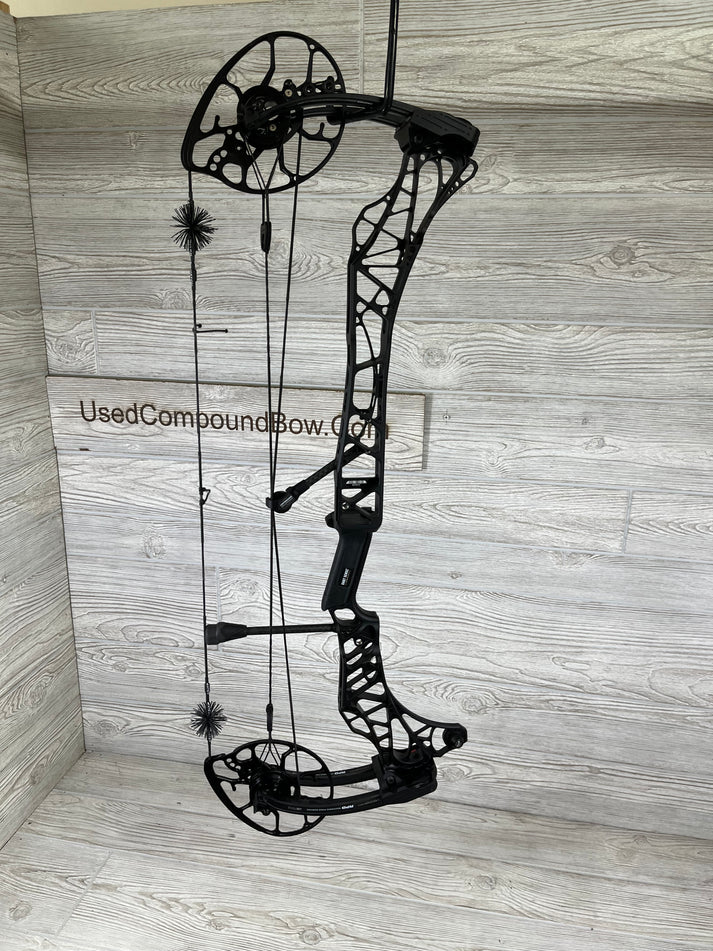 Used Mathews Lift 29.5 Left Hand Black – UsedCompoundBow.com