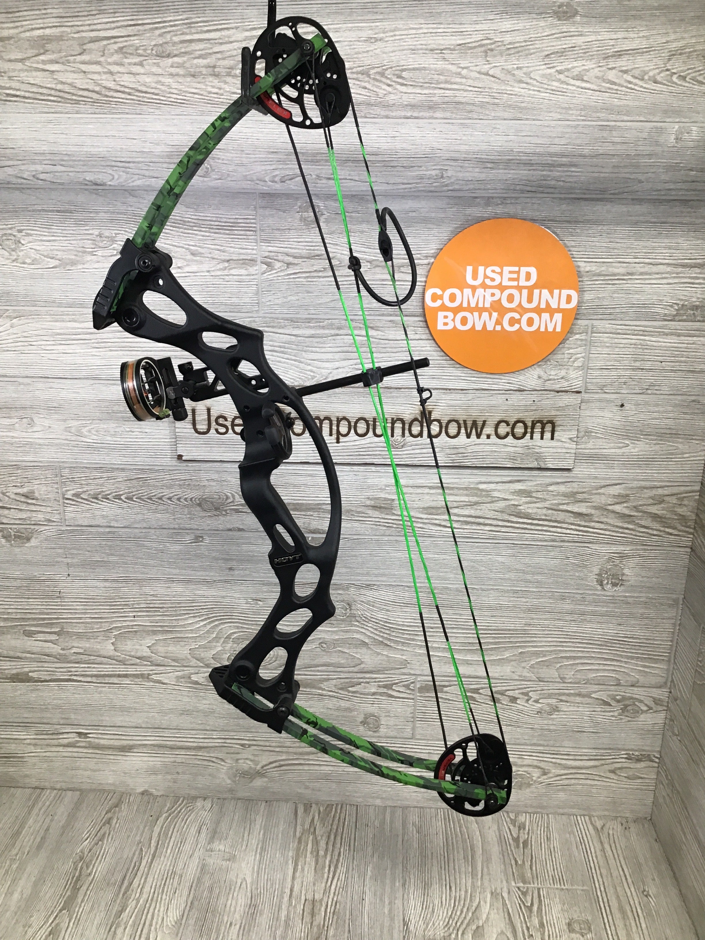 Used Hoyt Fireshot RH Package Limited Edition Green Camo Limbs ...