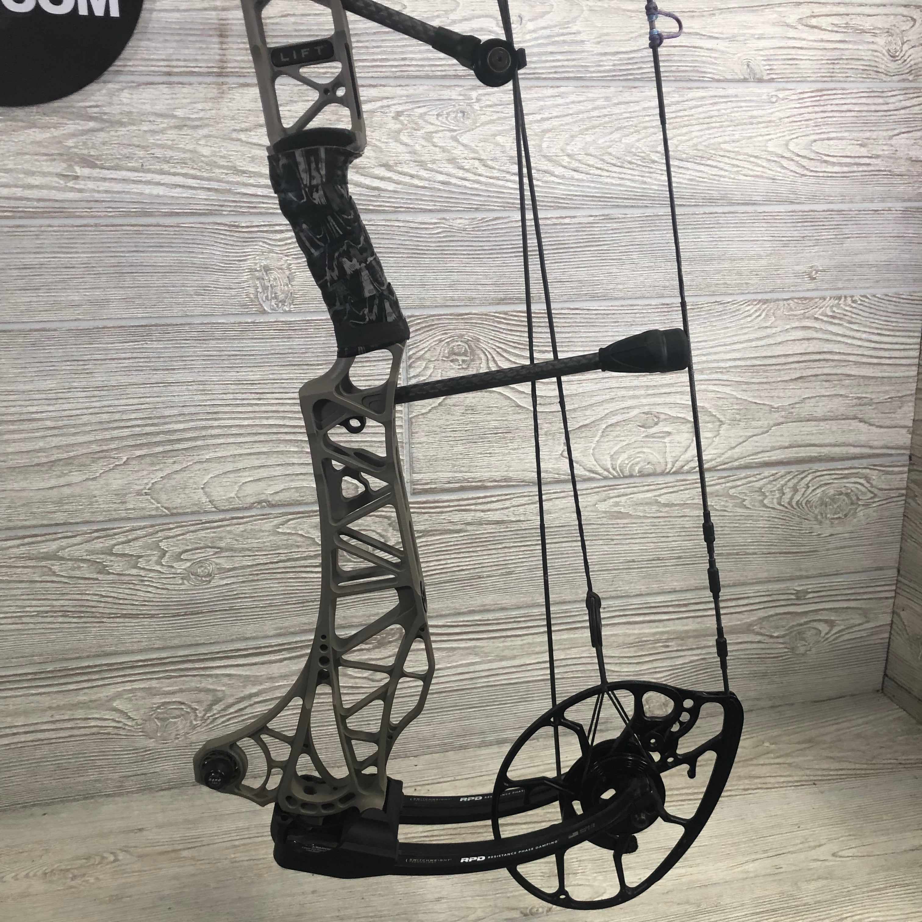 Mathews Lift 33 Right Handed Granite Riser/Black Limbs- Used Compound ...